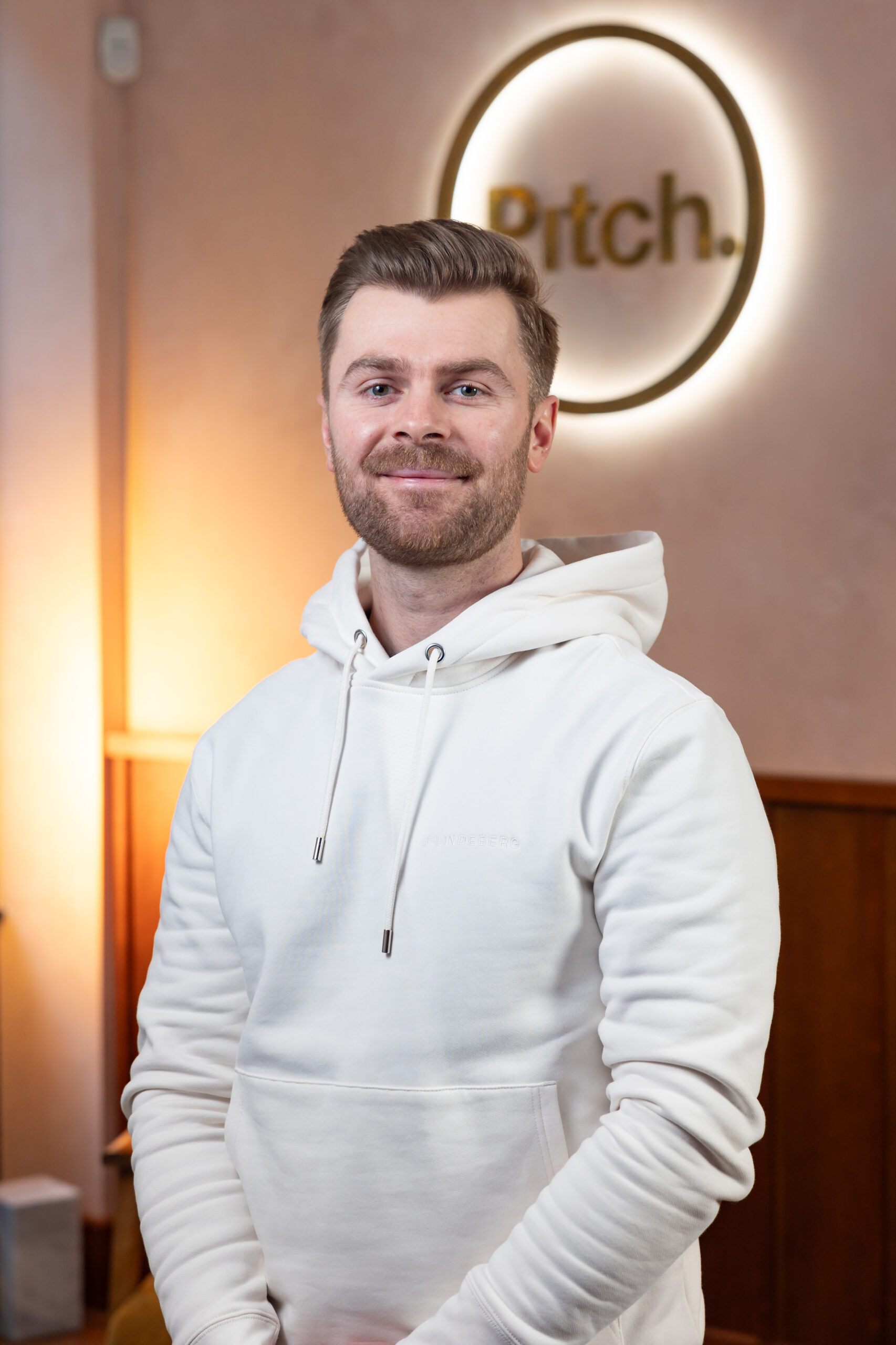 Adam Wells - Pitch Golf